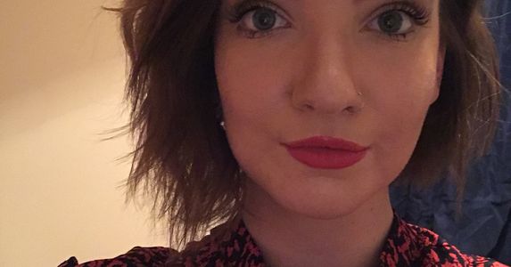 Laura Barns Copywriter | The Dots