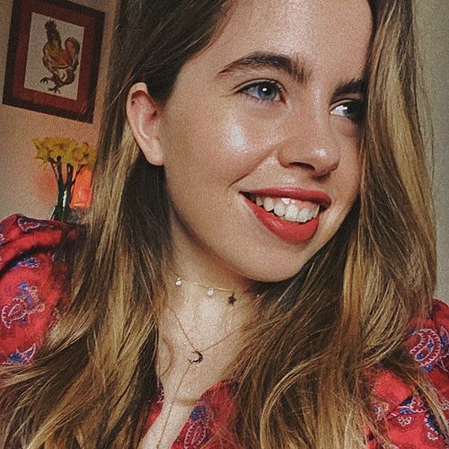Gabriela Page's Instagram, Twitter & Facebook on IDCrawl